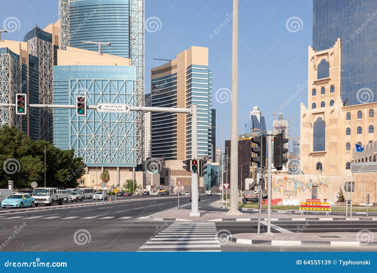 Croisant Dans Le Centre Ville De Doha, Le Qatar Image stock éditorial ...