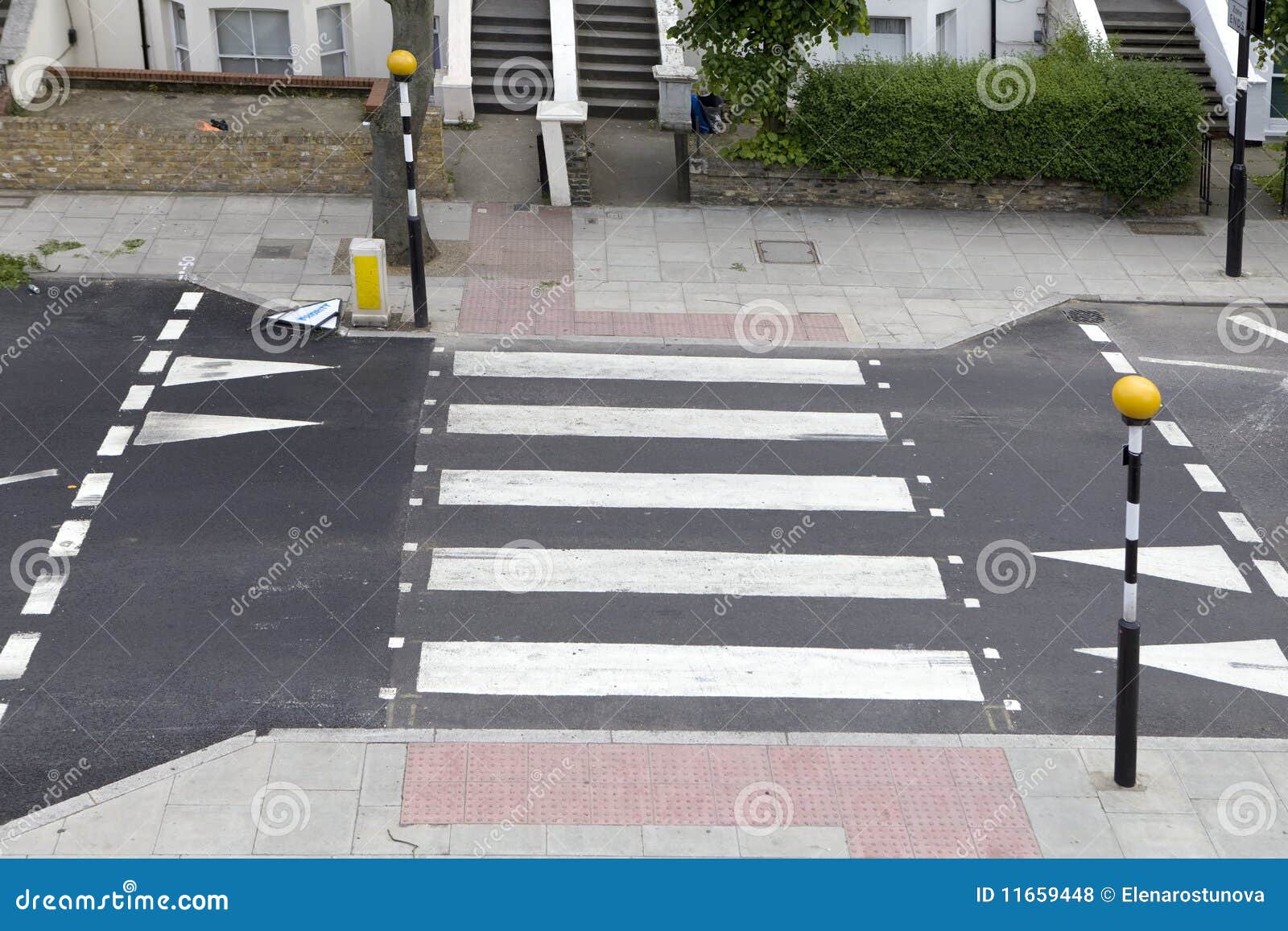 Croisement de route photo stock. Image du croisement - 11659448