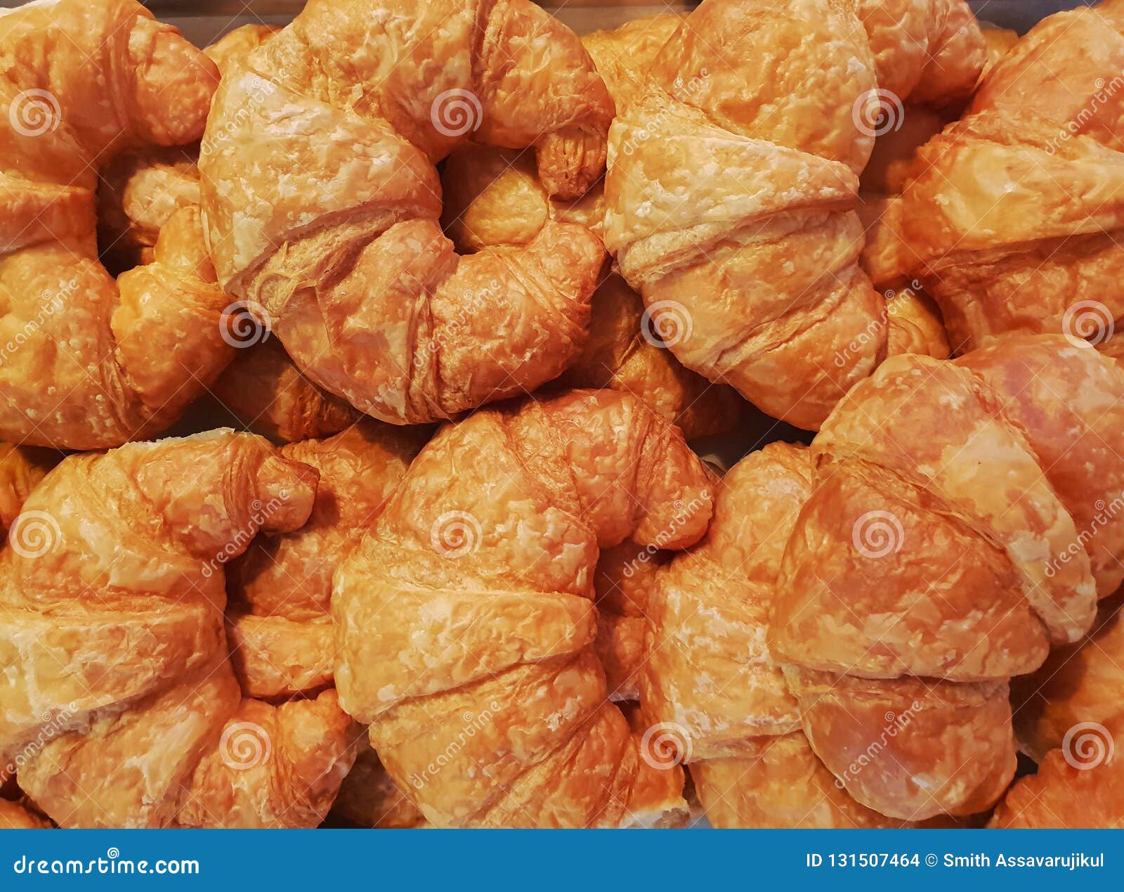The Croissant in the Bakery Shop Stock Photo - Image of cuisine, fresh ...