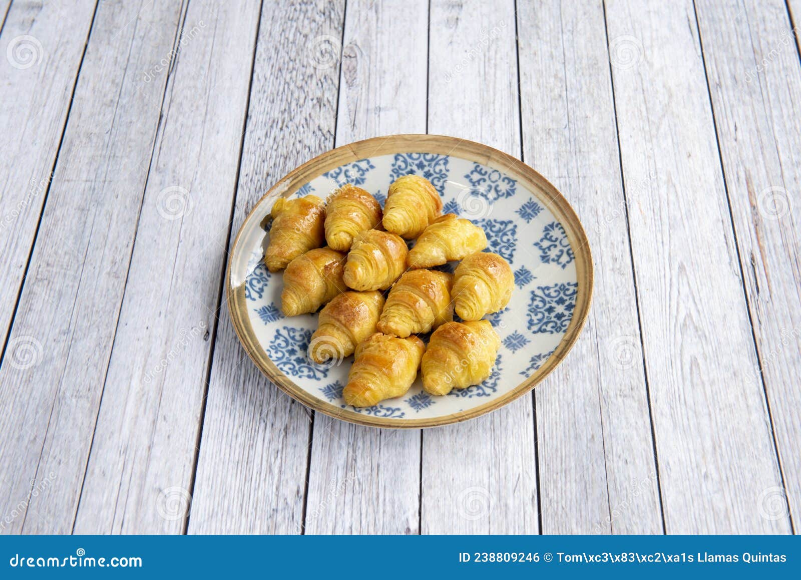 Croissant, is a Piece of Bakery of Austrian Origin, Whose Puff Pastry ...