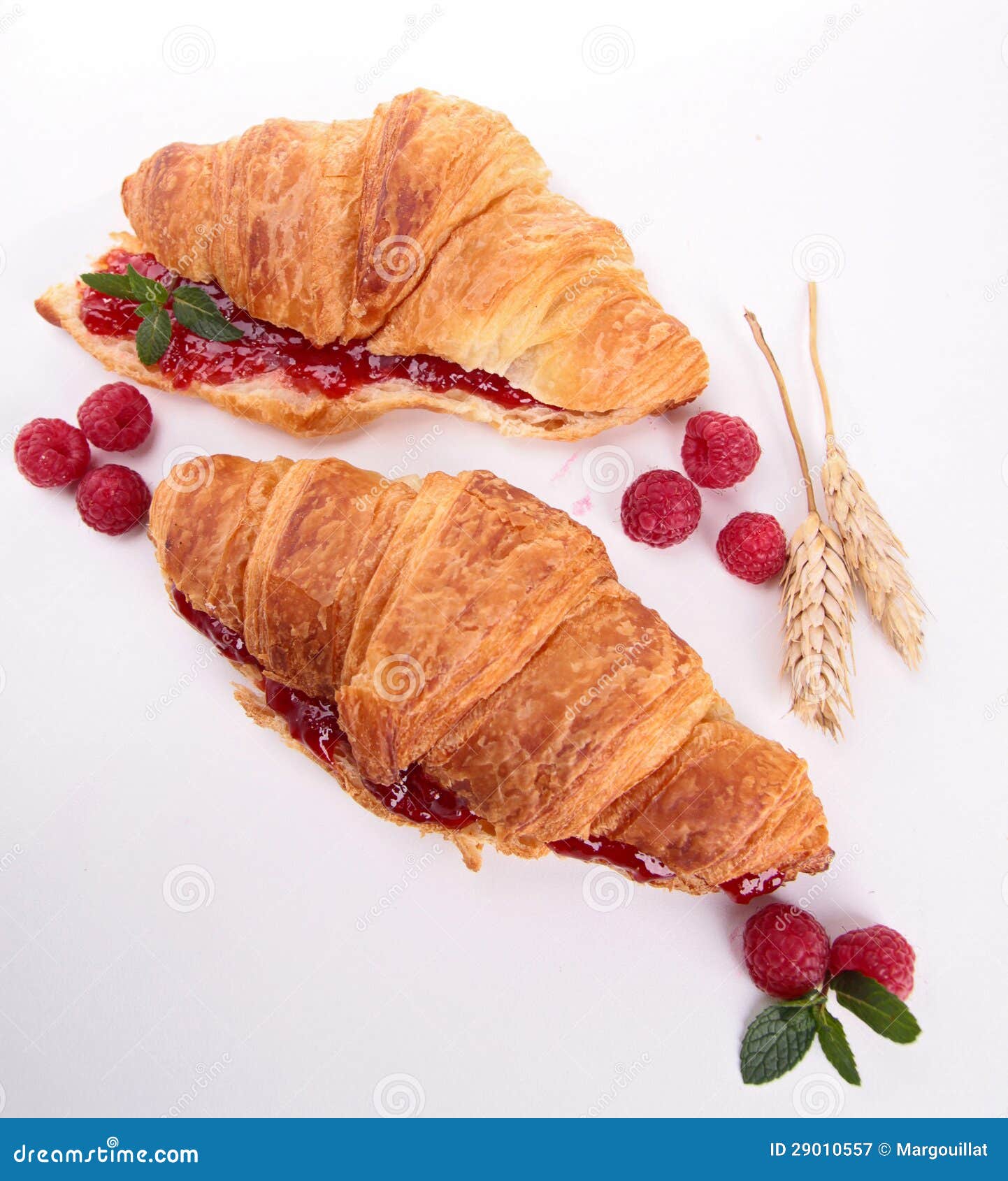 Croissant and raspberries stock image. Image of breakfast - 29010557