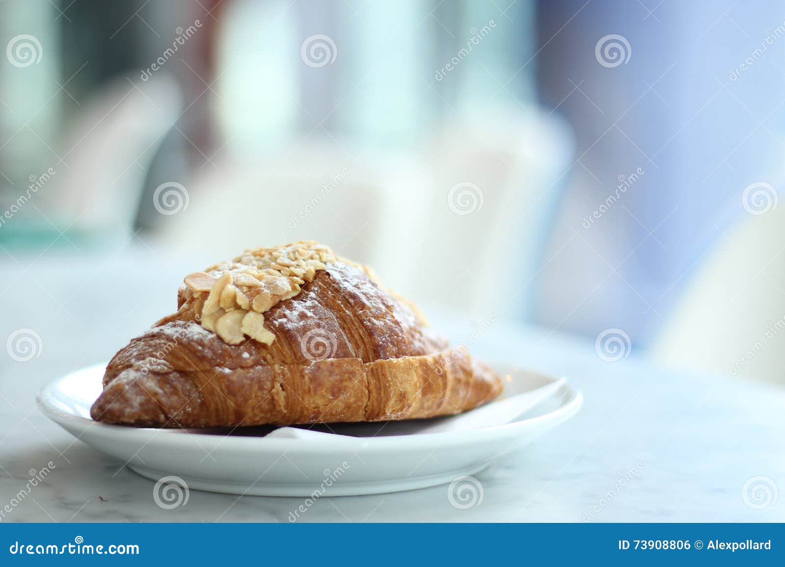 30,040 Sweet Croissant Plate Stock Photos - Free & Royalty-Free Stock ...