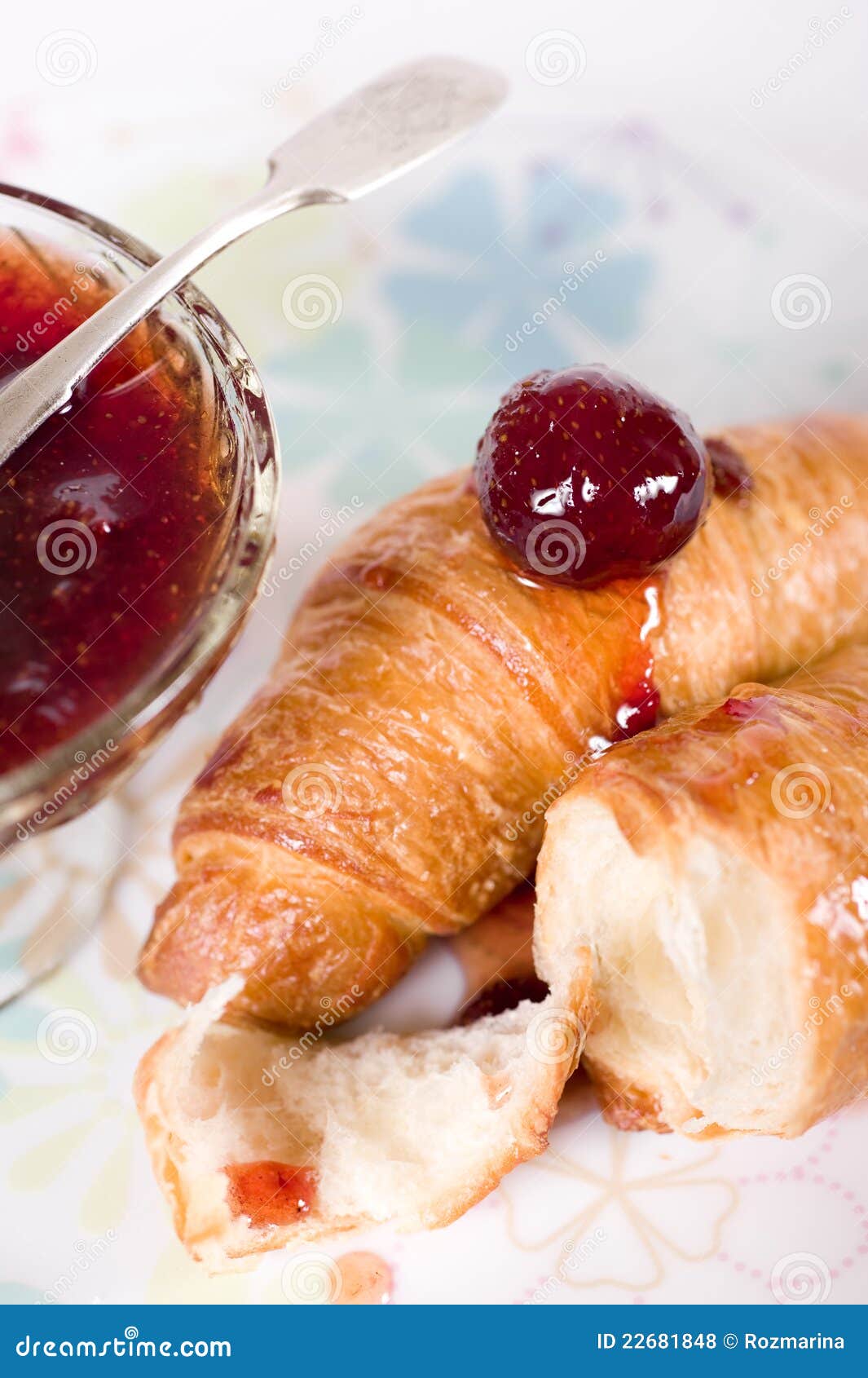 Croissant with Strawberry Jam Stock Photo - Image of fruit, cake: 22681848