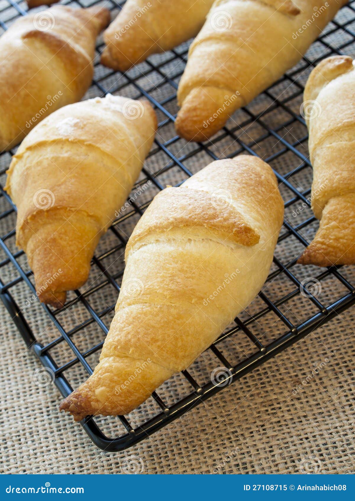 Croissants stock afbeelding. Image of croissant, vorm - 27108715