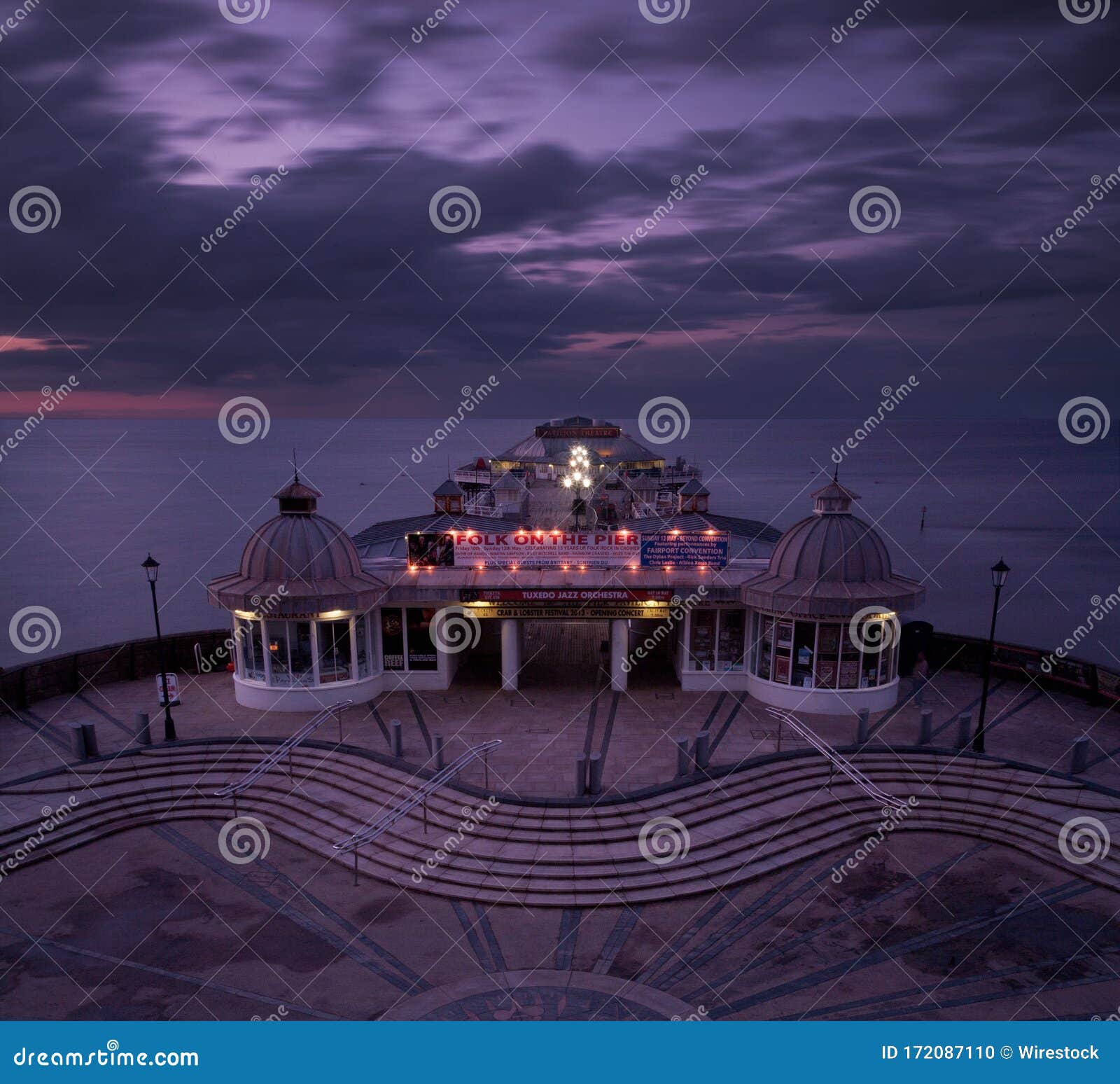 Cromer Pier editorial image. Image of beach, pier, decking - 172087110
