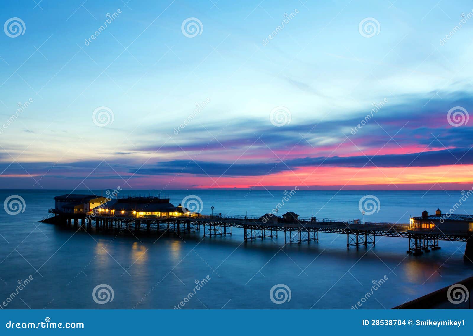 Cromer Pier at Sunrise on English Coast Stock Photo - Image of norfolk ...