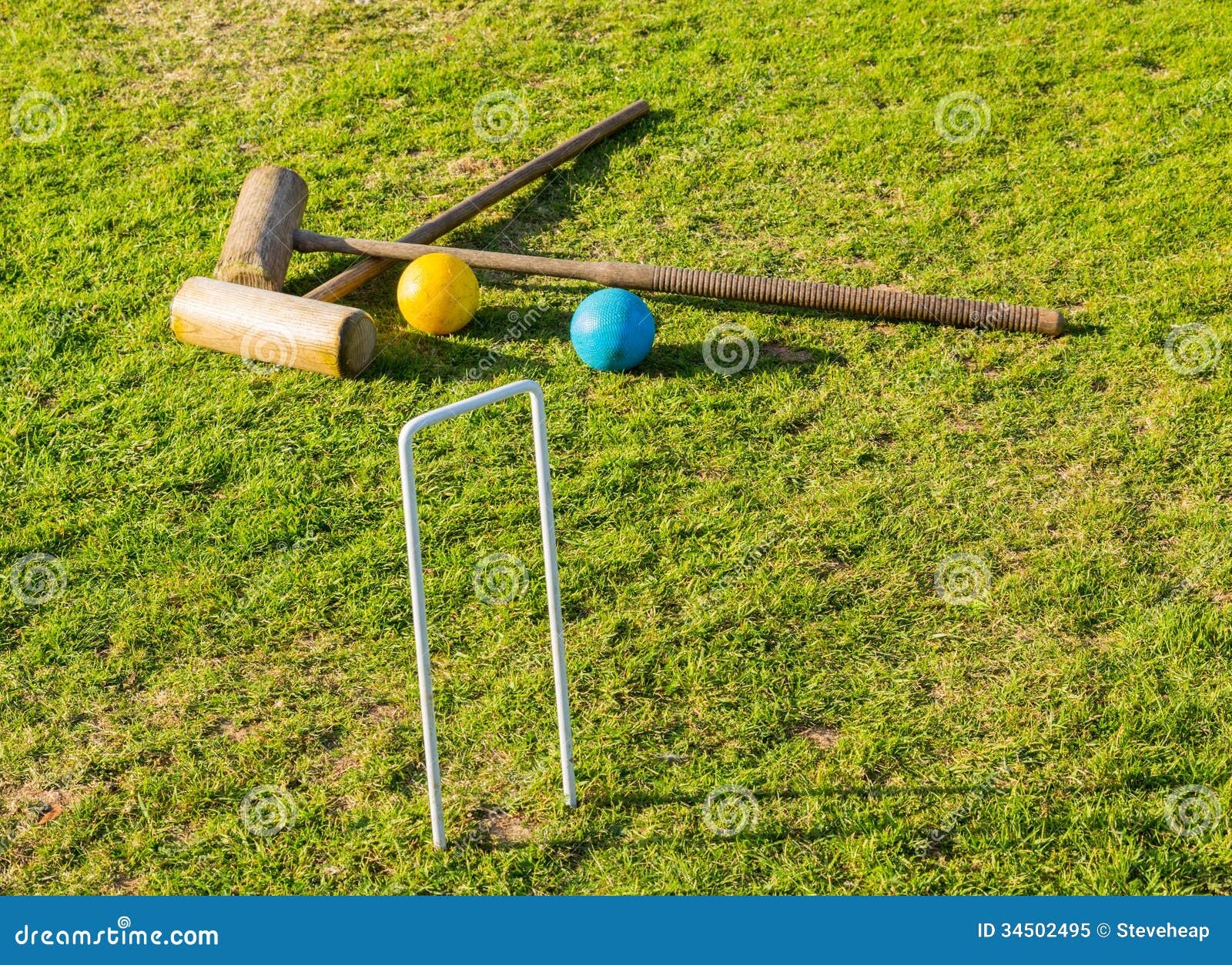 Croquet Dat Op Engels Gazon Wordt Geplaatst Stock Afbeelding - Image of ...