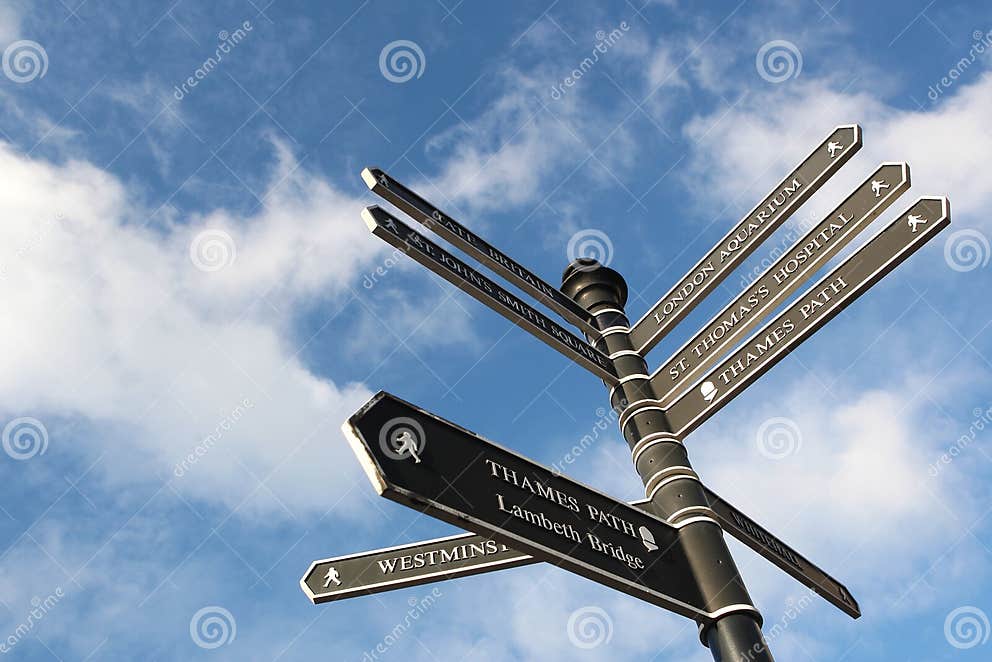 Crosroad stock image. Image of intersection, london, tourism - 17472387