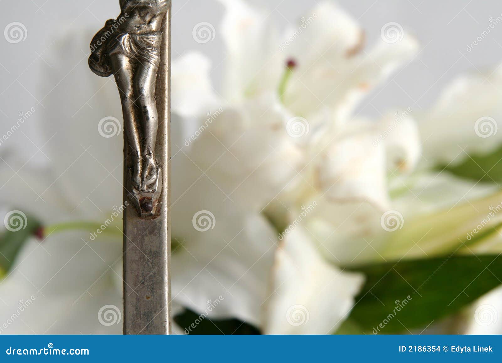 Cross And Easter Lilies Stock Images - Image: 2186354