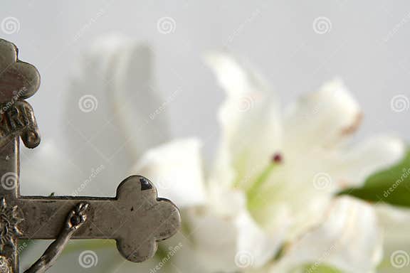 Cross and easter lilies stock image. Image of belief, easter - 2186363