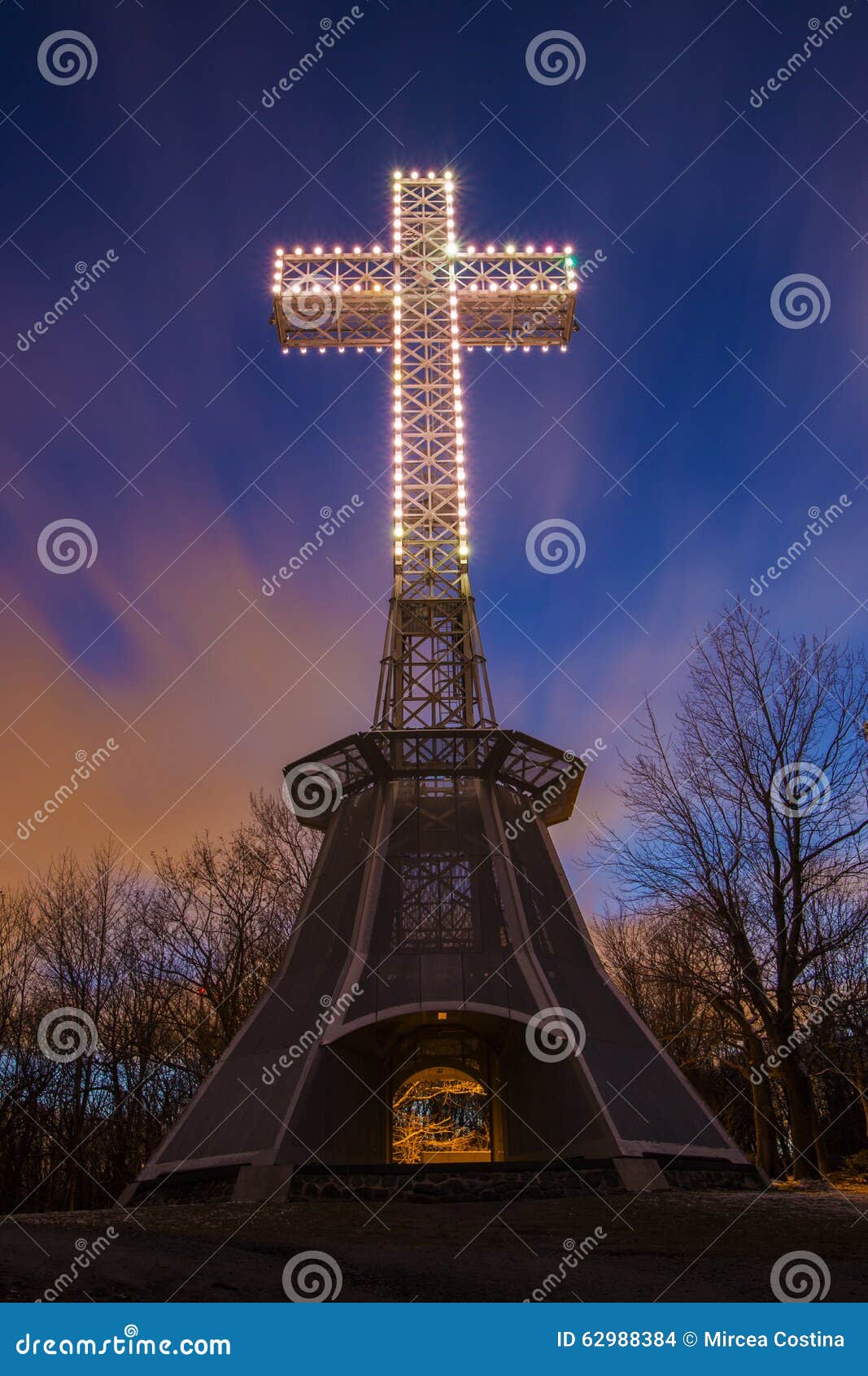 Cross on Mont-Royal stock photo. Image of world, view - 62988384