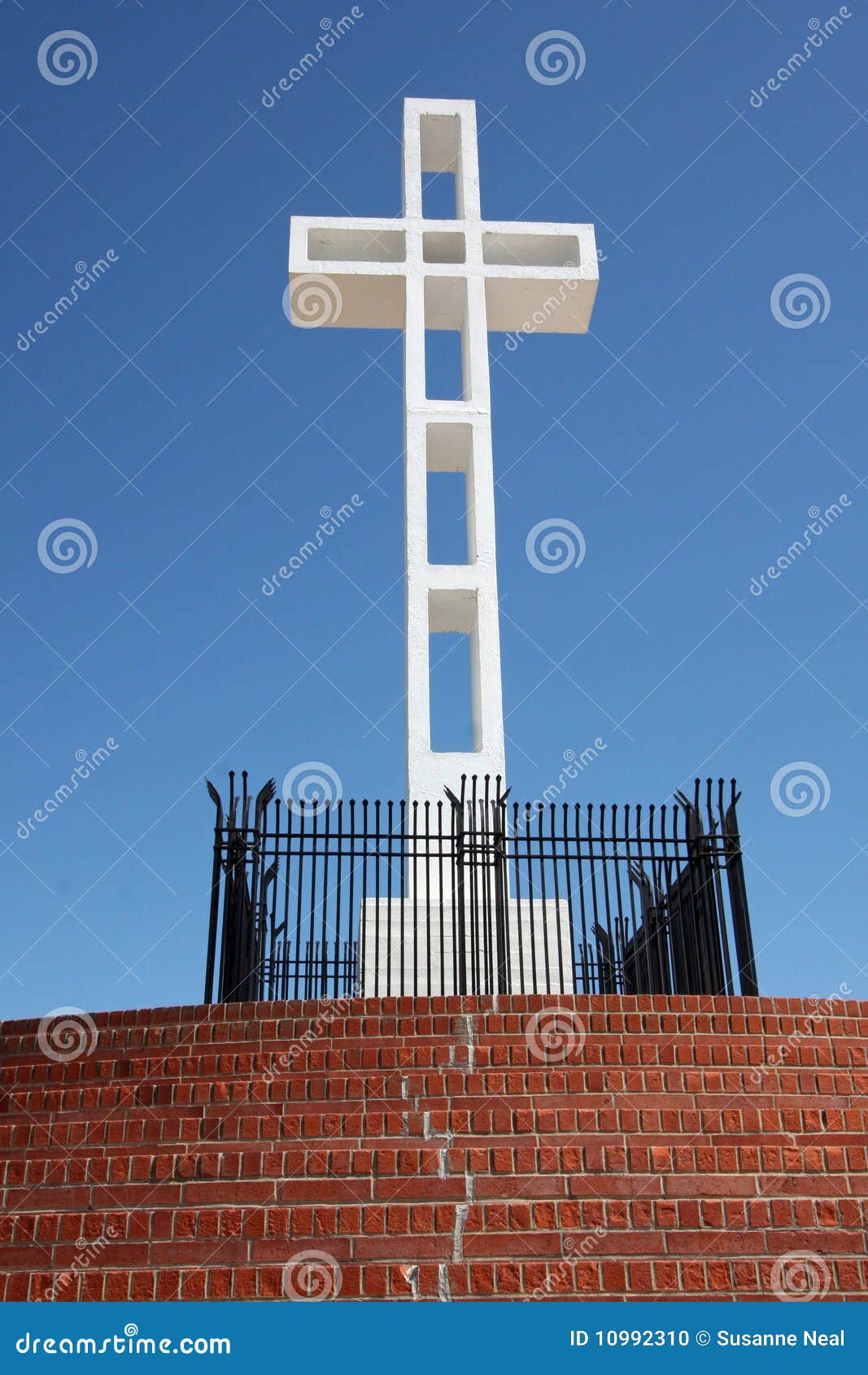 Cross on Mt. Soledad stock photo. Image of tall, jesus - 10992310