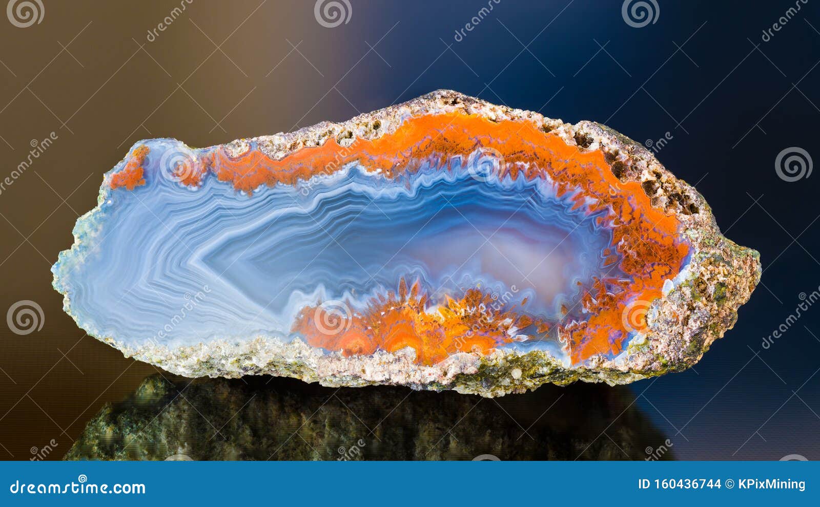 Cross-section by Polished Agate with Beautiful Wavy Pattern on Smooth ...