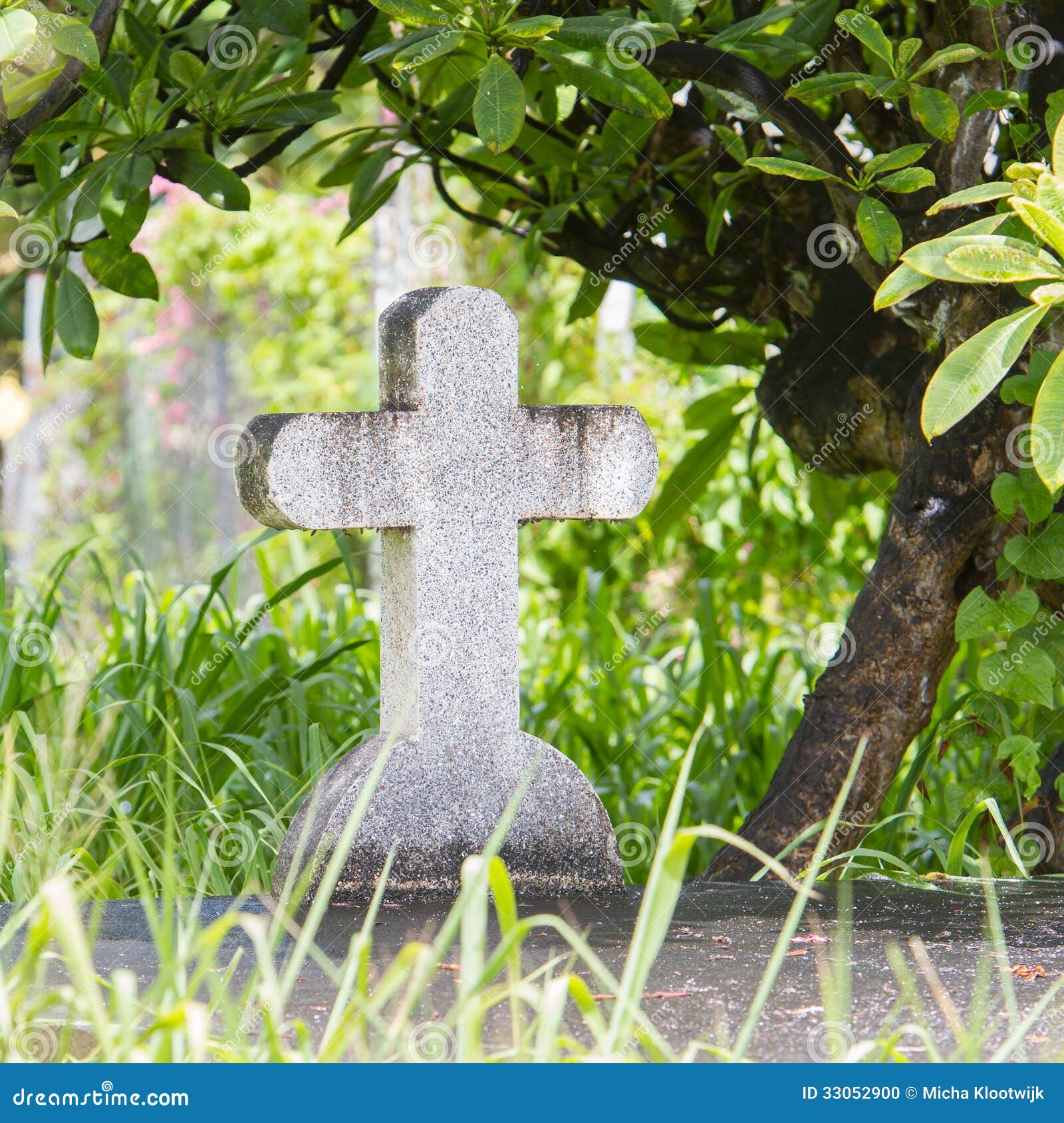 Cross on tombstone stock photo. Image of easter, rough - 33052900