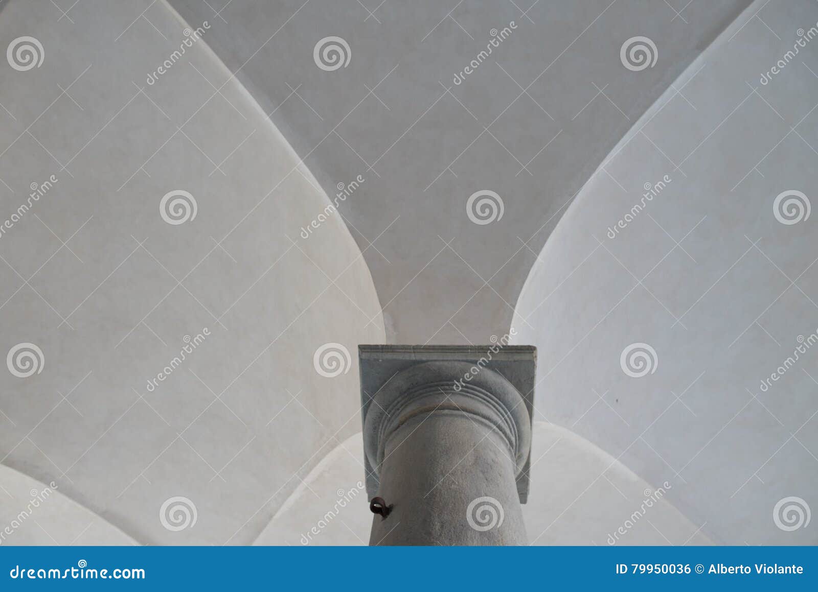 Cross vaults and column stock photo. Image of ceiling - 79950036