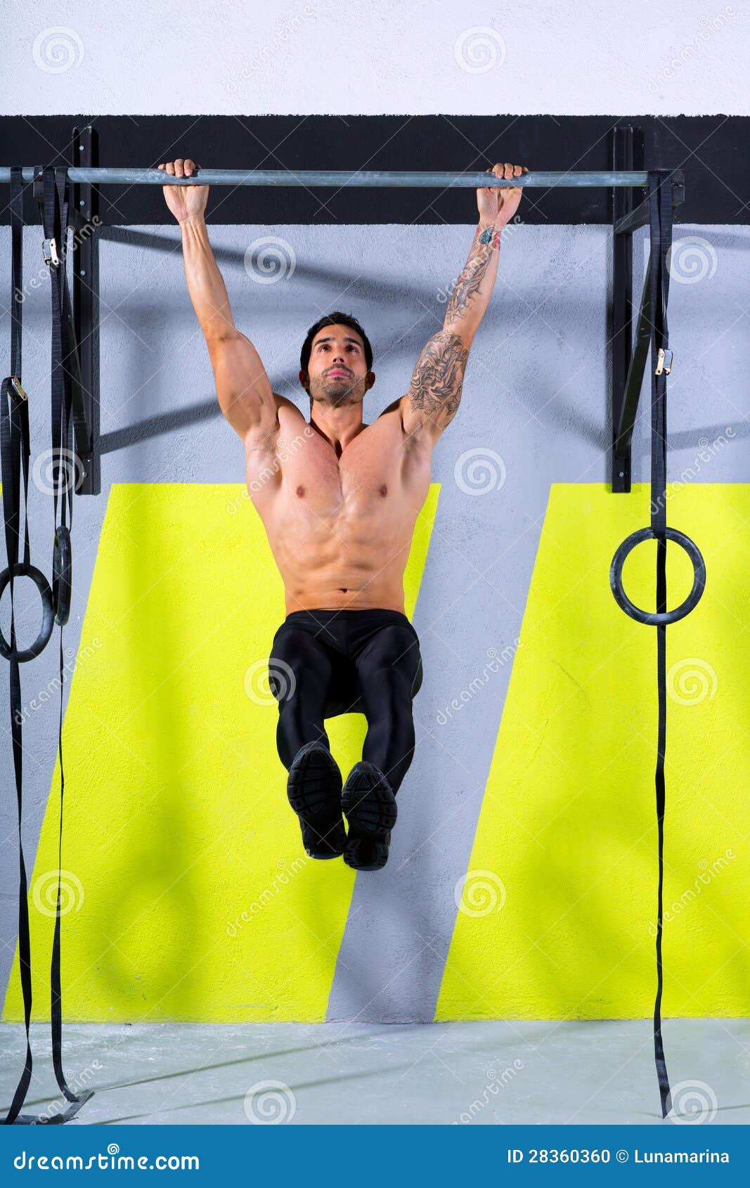 Crossfit Toes Zu Kellner ZugUPS 2 Stangen Training Stockfoto - Bild von ...