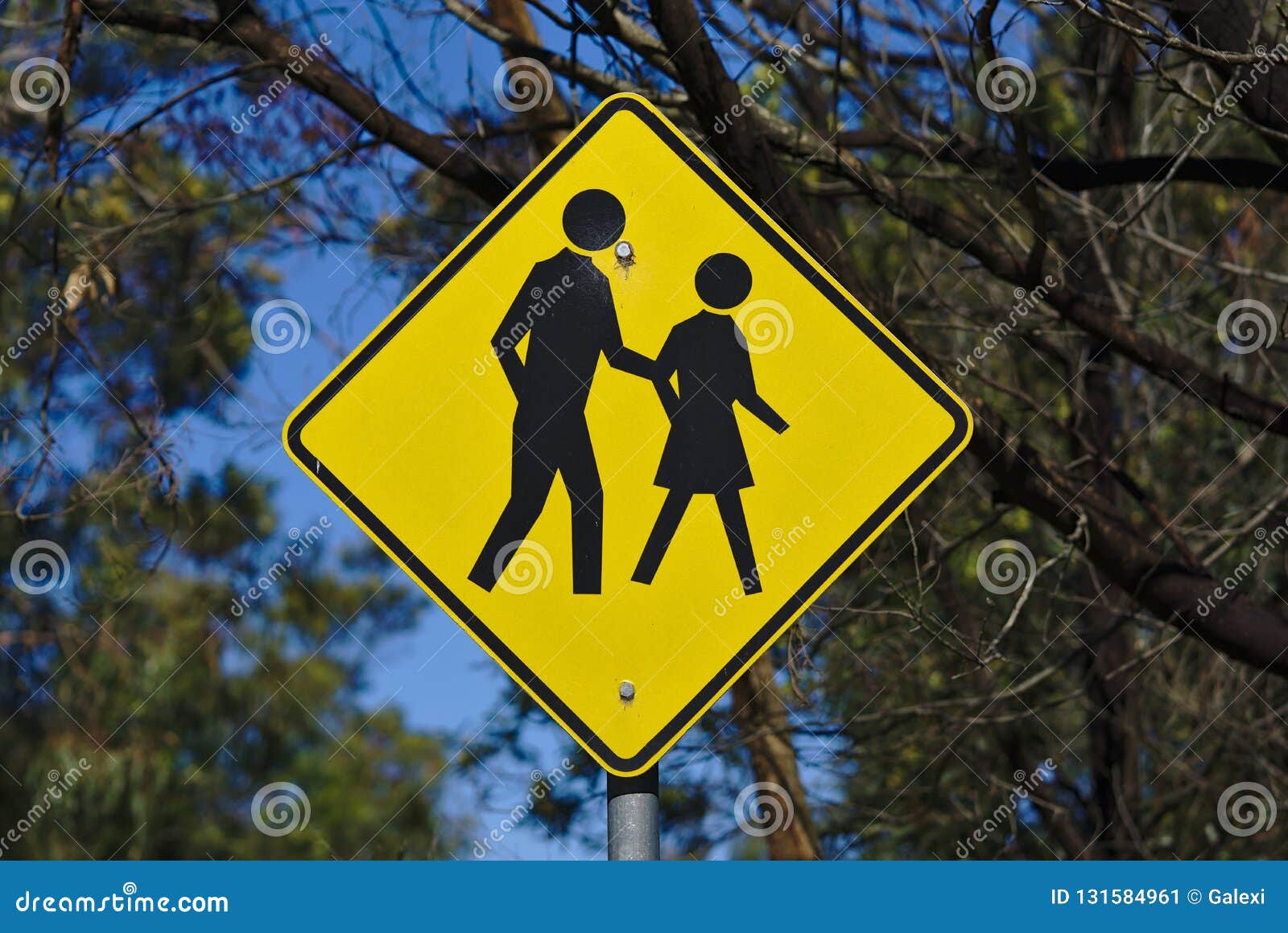 Crossing Sign in Yellow Colored Rhombus Shape Stock Illustration ...