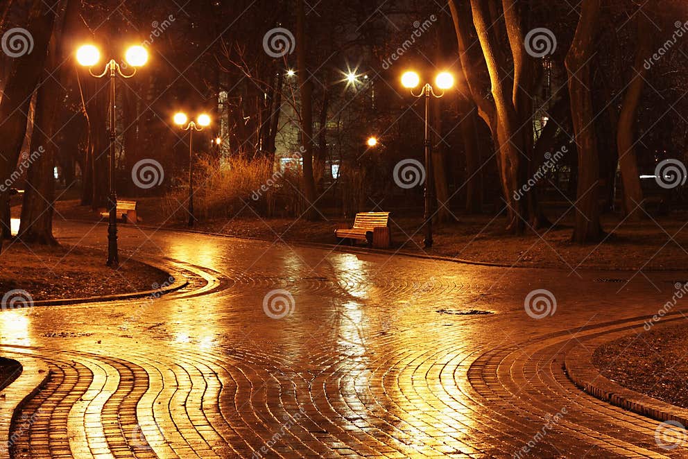 Crossroads in Mariinsky Park Stock Image - Image of kyiv, mariinsky ...