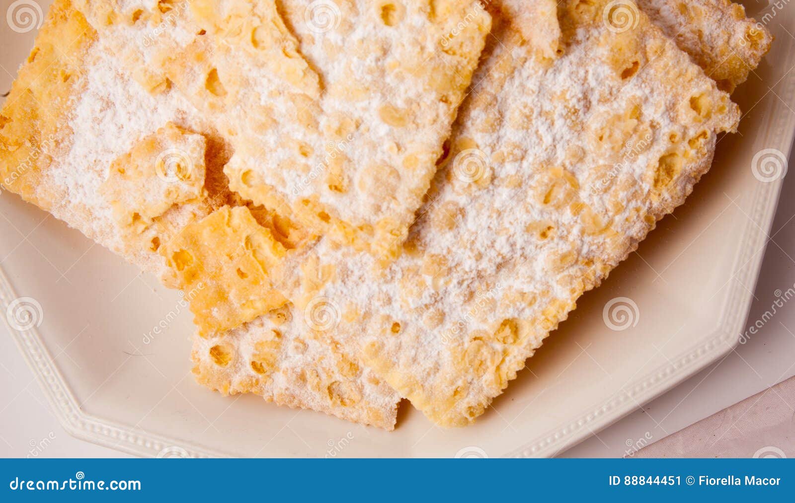 Crostoli, Dolce Italiano Tipico Immagine Stock - Immagine di zucchero ...