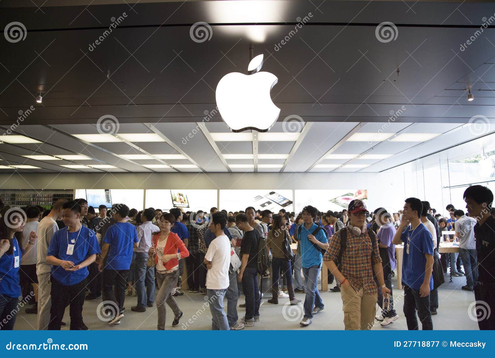 Crowd at Apple Store Shenzhen, China Editorial Photography - Image of ...