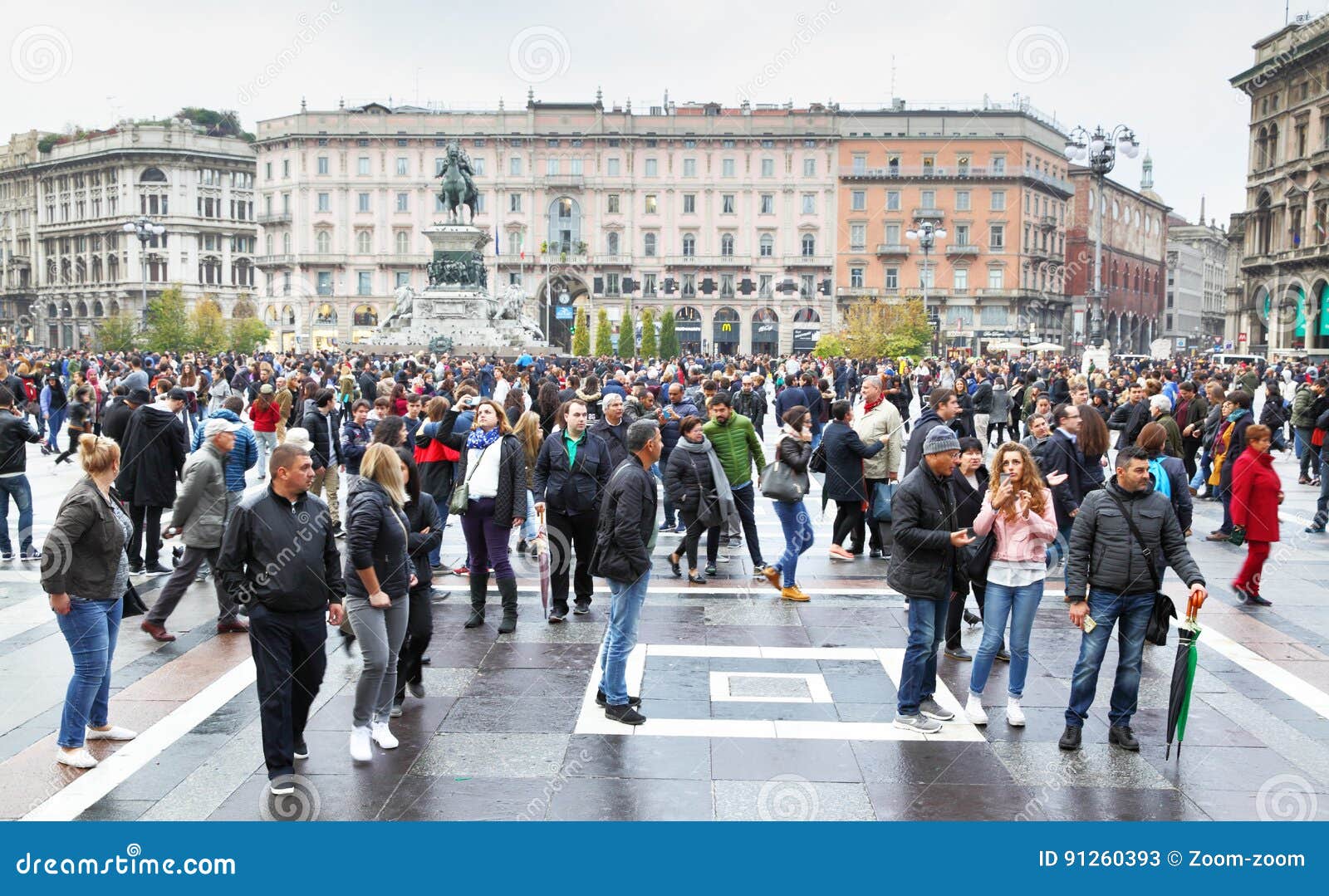 Crowd in Front of Milan Cathedral Editorial Stock Photo - Image of city ...