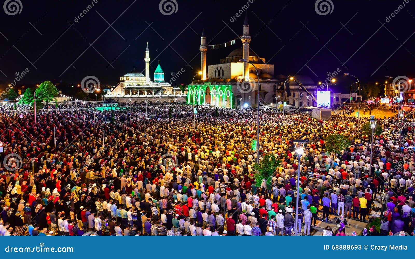 Crowd in front of mosque editorial stock photo. Image of gather - 68888693