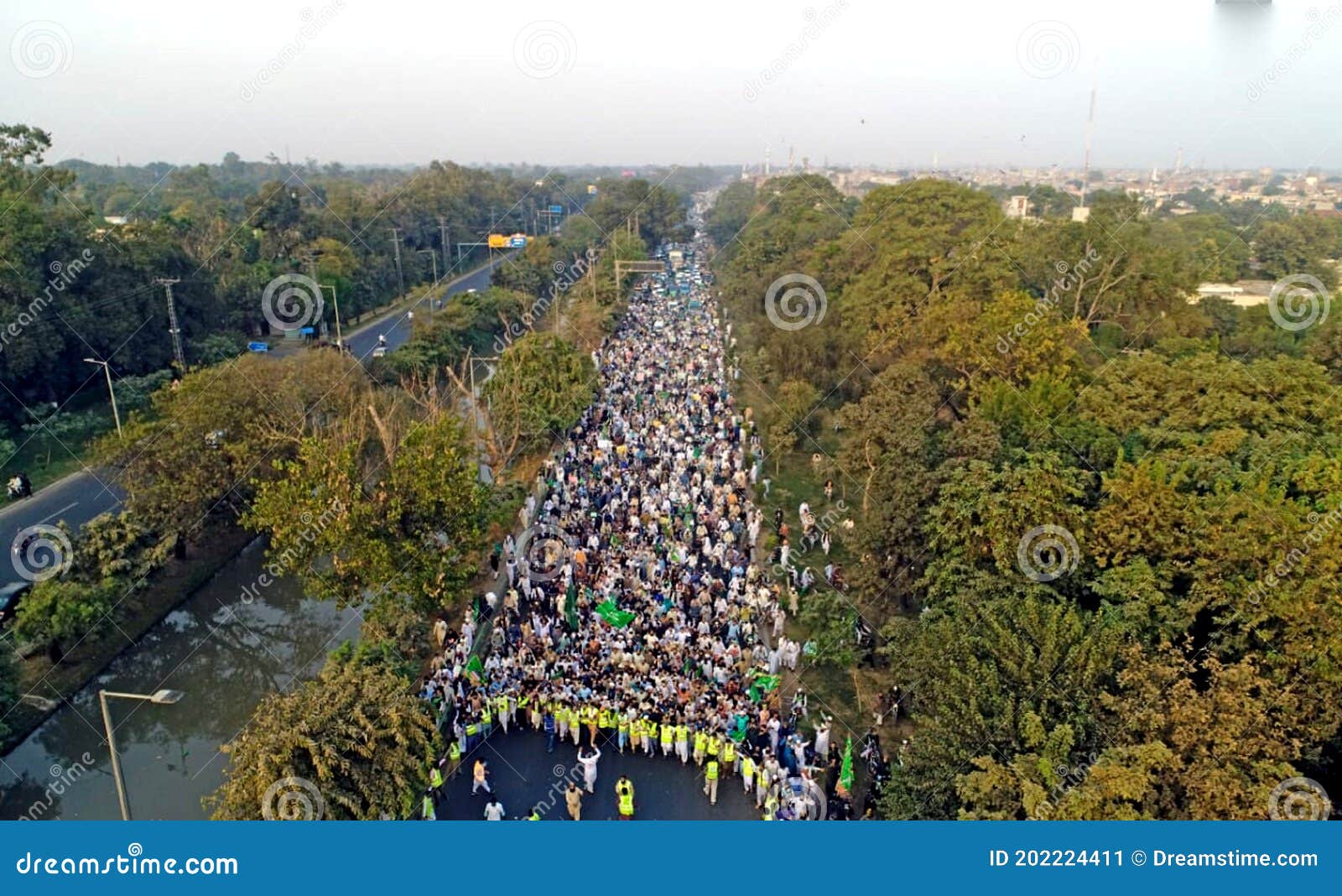 Crowd in Karachi Pakistan Road Stock Image - Image of karachi, crowds ...