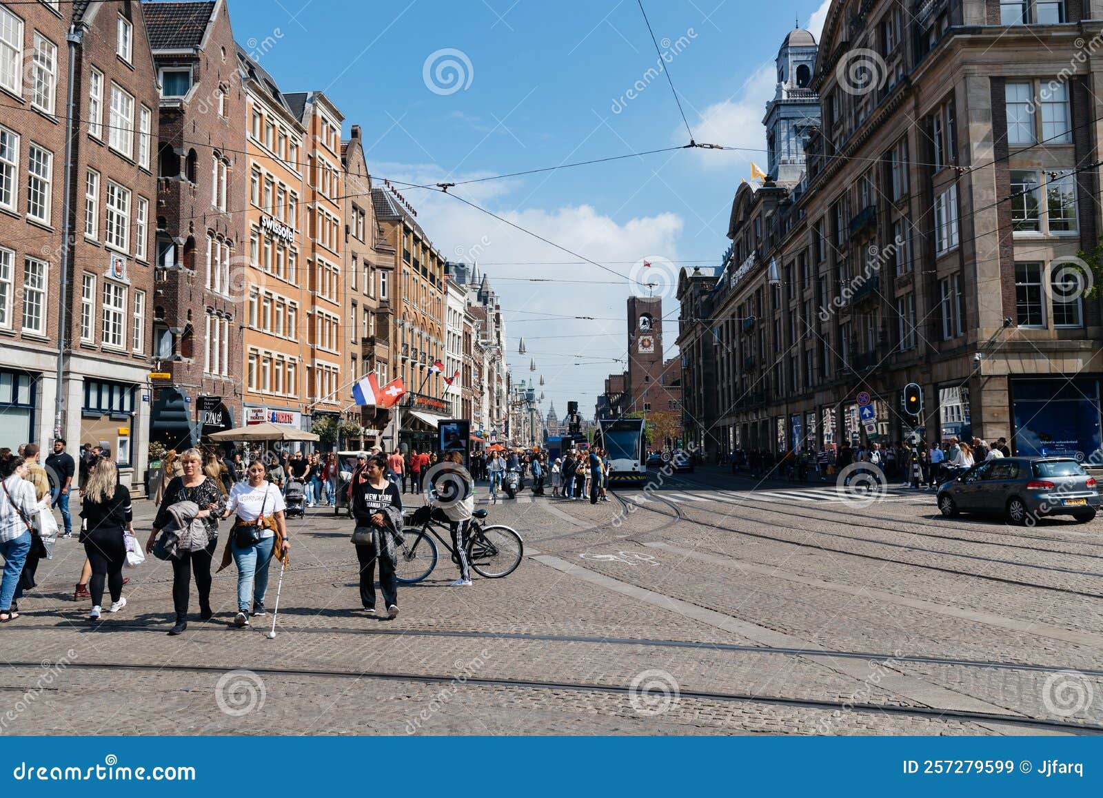 Crowd of People in Dam Square in Historic Centre of AMsterdam Editorial ...