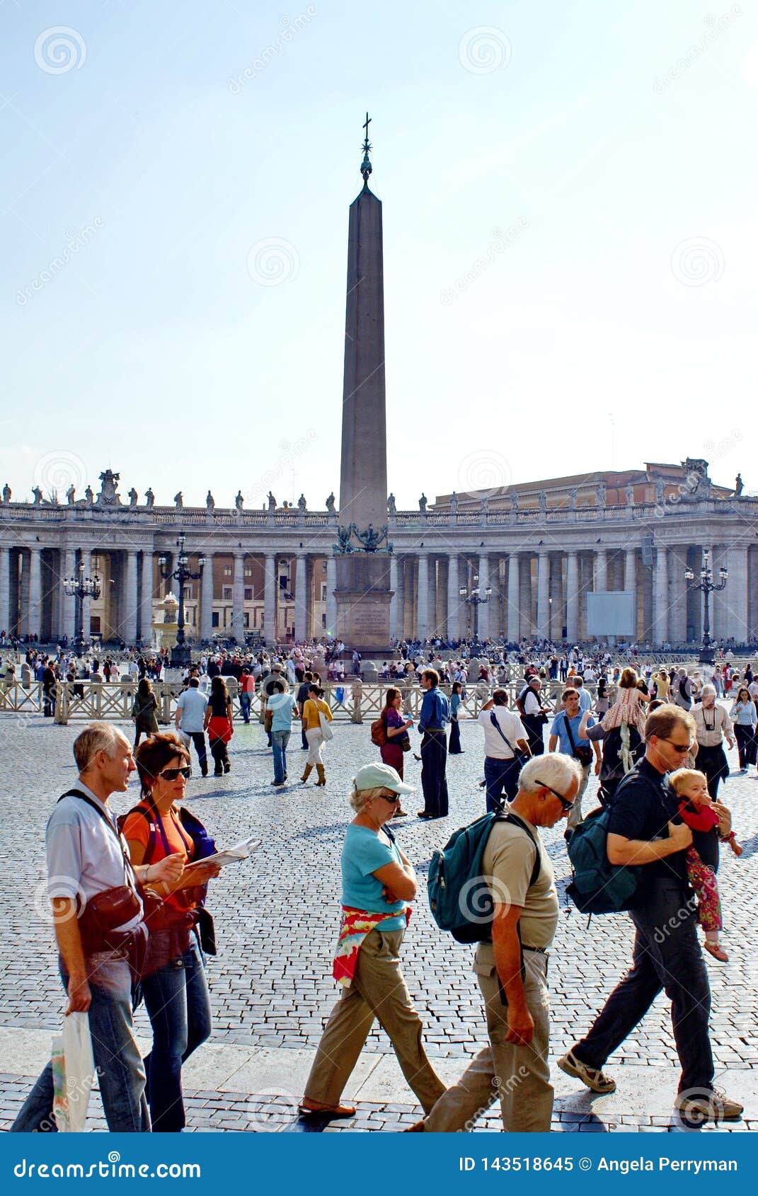 Crowd at St Peter`s Basilica Editorial Image - Image of church ...