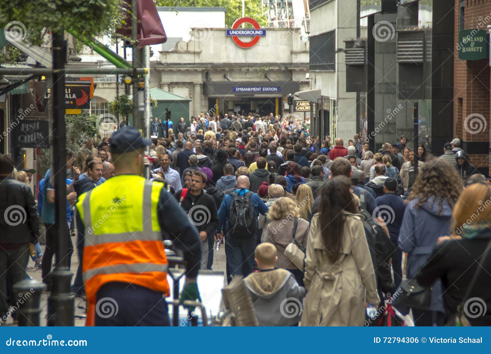 A Crowd in the Underground in London Editorial Photo - Image of ...