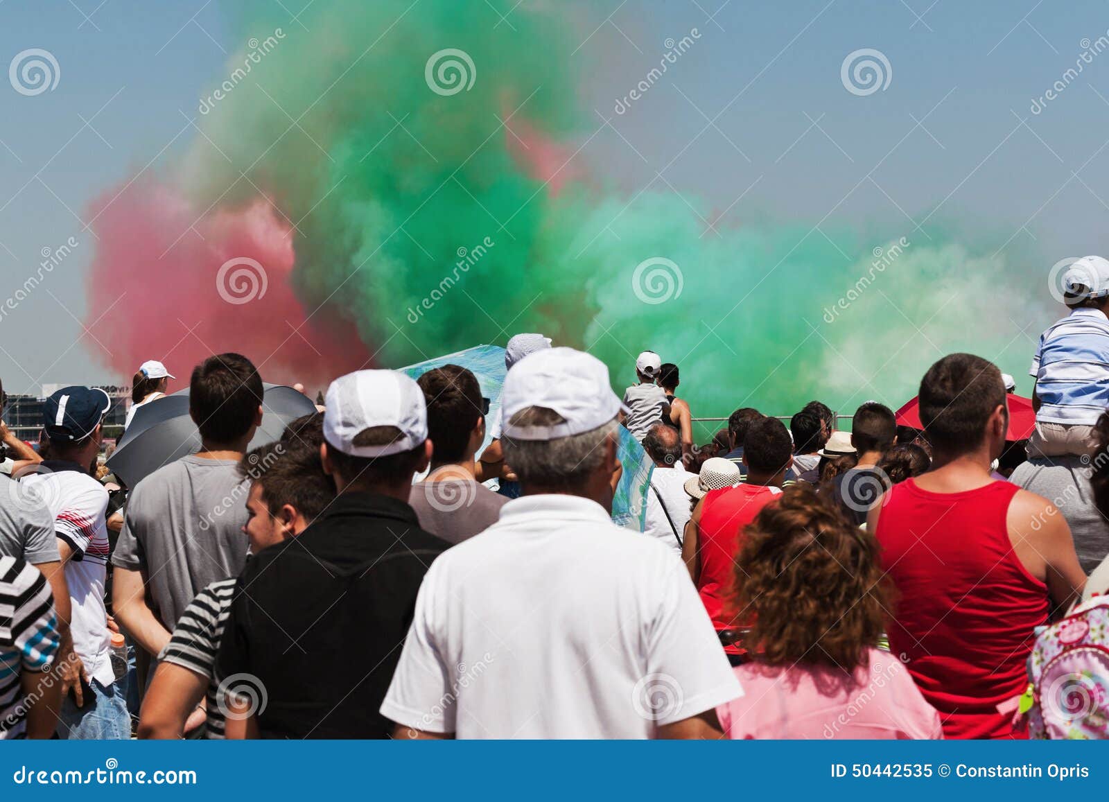 Crowd watching an air show editorial image. Image of gathering - 50442535