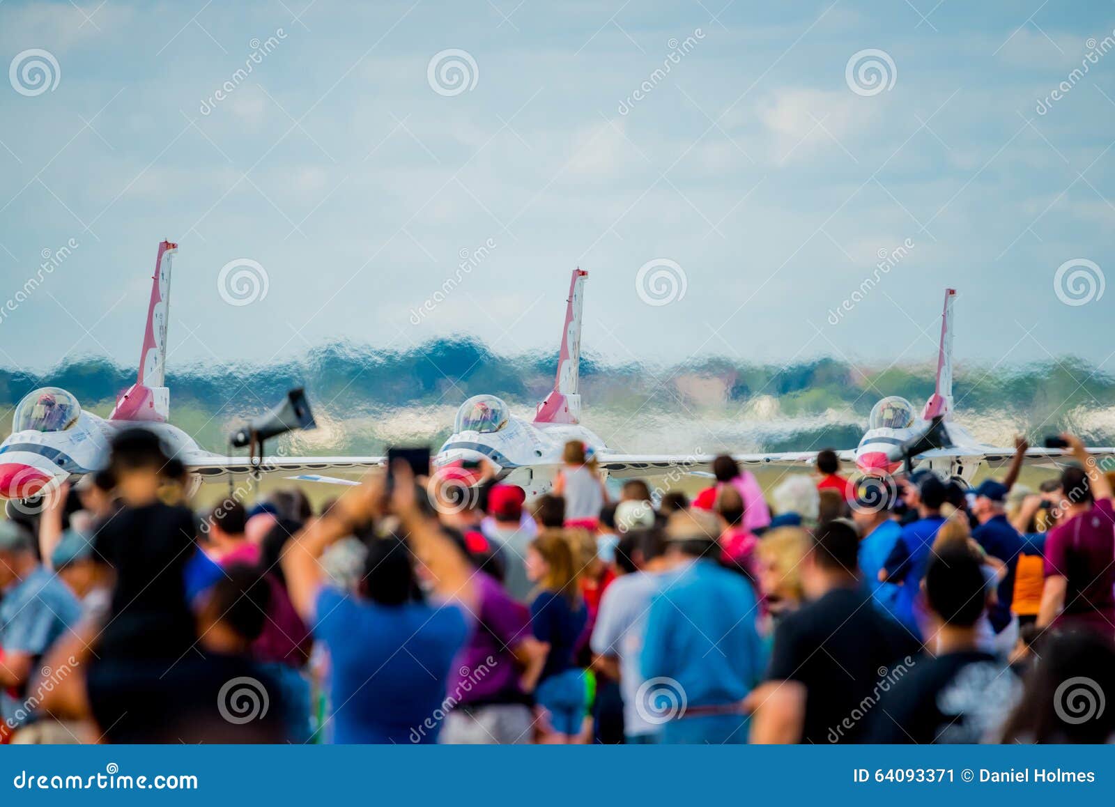 Crowd Watching Thunderbirds on Runway Editorial Photo - Image of states ...