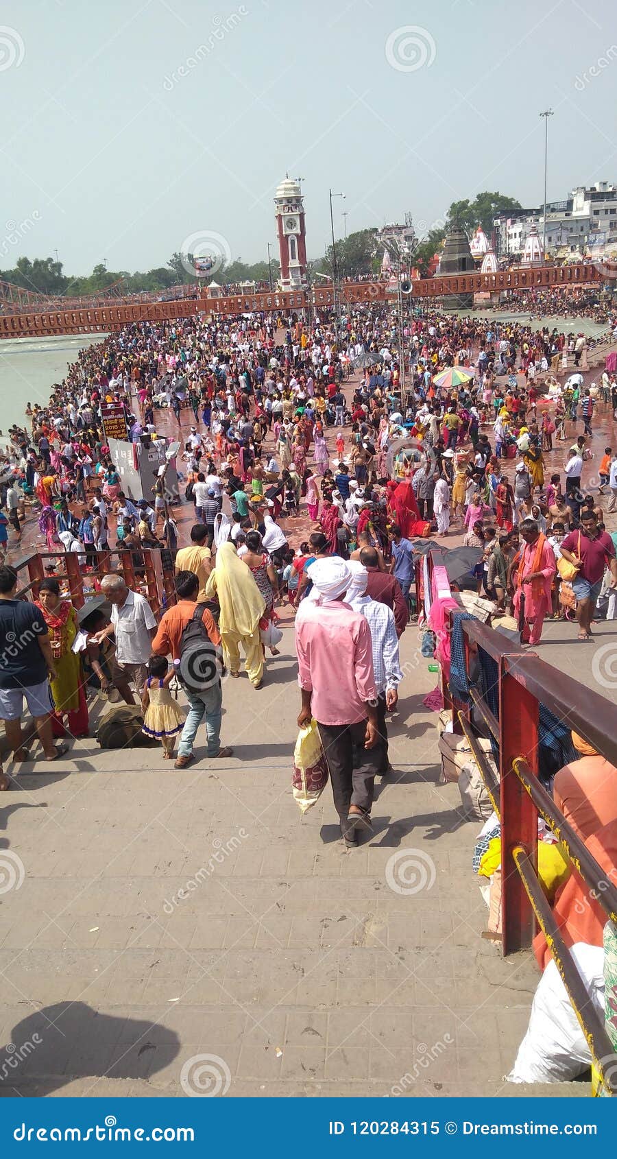 Crowded Bank of River Ganga Editorial Image - Image of river, crowded ...