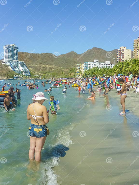 Crowded Beach El Rodadero Colombia Editorial Stock Image Image Of Nature Beautiful 57789209
