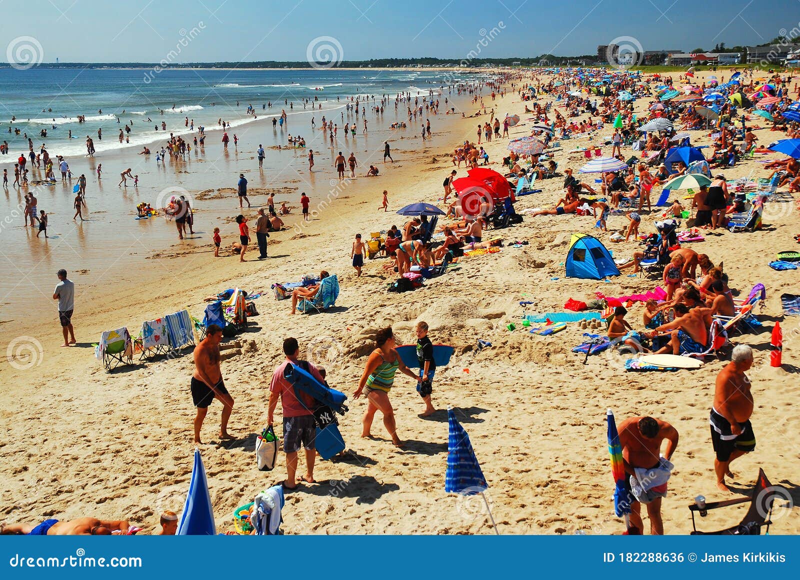 A Crowded Beach on a Summerâ€™s Day Editorial Photo - Image of holiday ...
