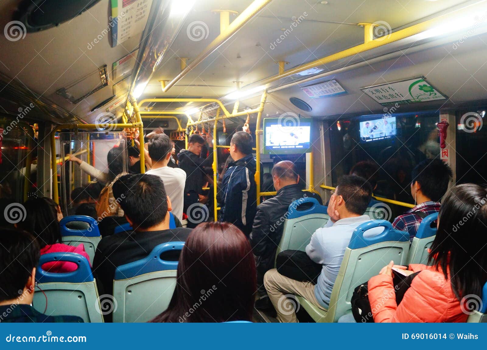 Crowded bus editorial stock image. Image of tourism, background - 69016014