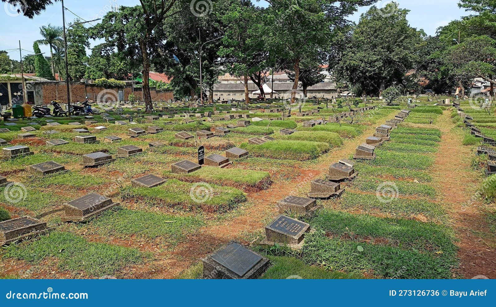 Crowded Cemetery in Jakarta City Stock Photo - Image of town, jakarta ...