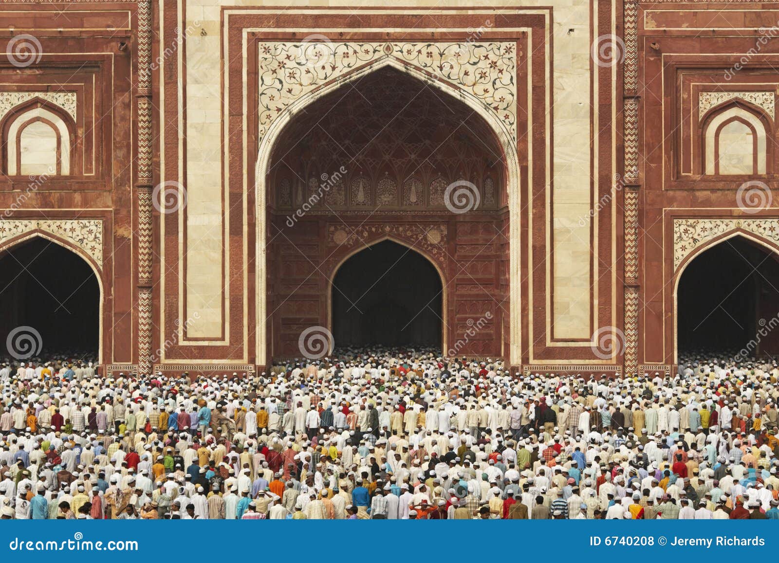 Crowded Mosque editorial stock photo. Image of muslim - 6740208