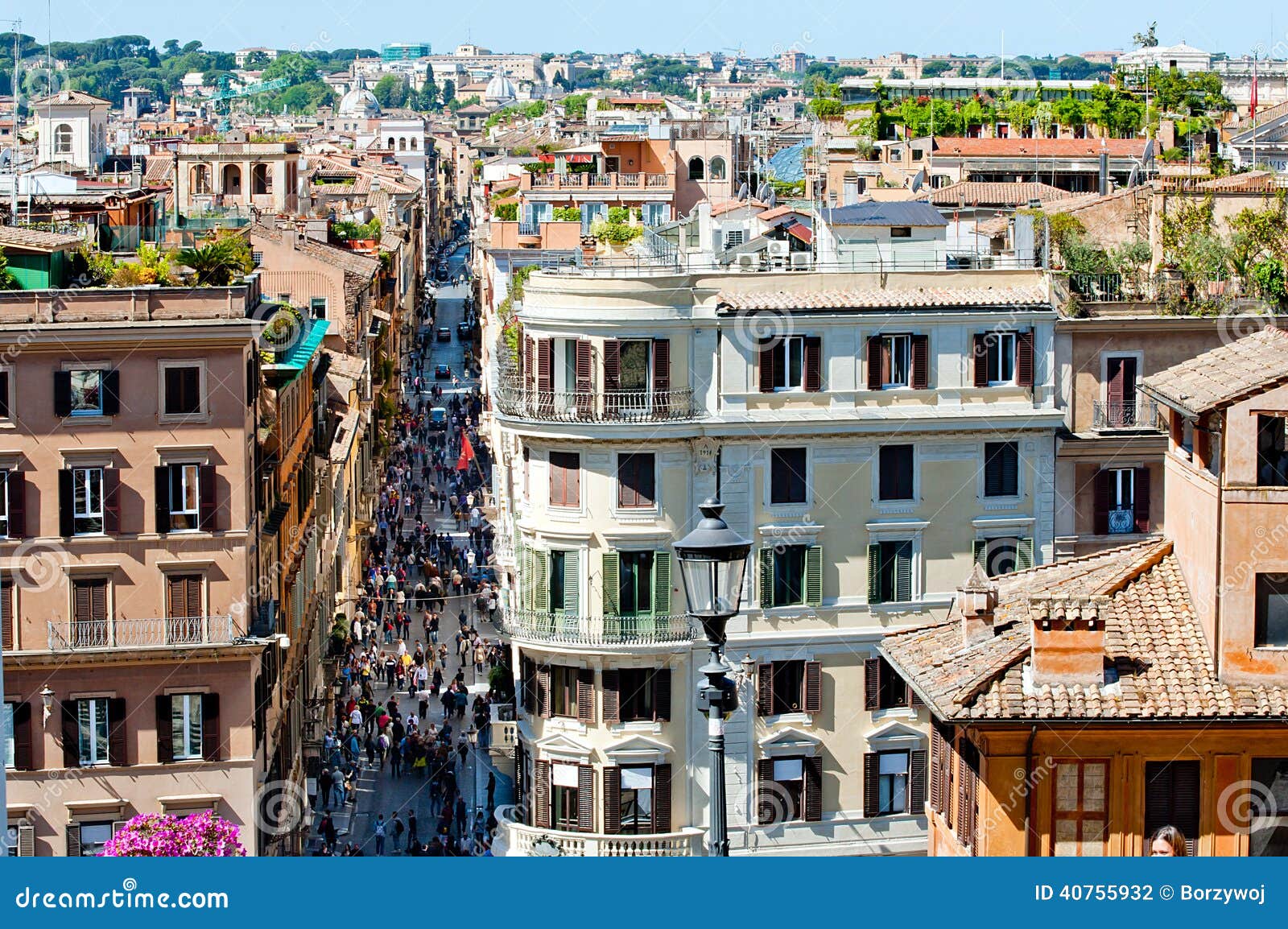 Crowded street in rome editorial photography. Image of europe - 40755932