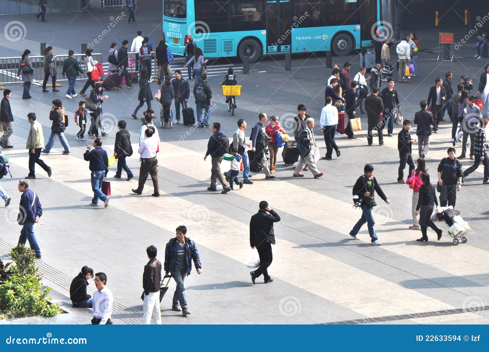 Crowds at bus station editorial stock image. Image of carry - 22633594