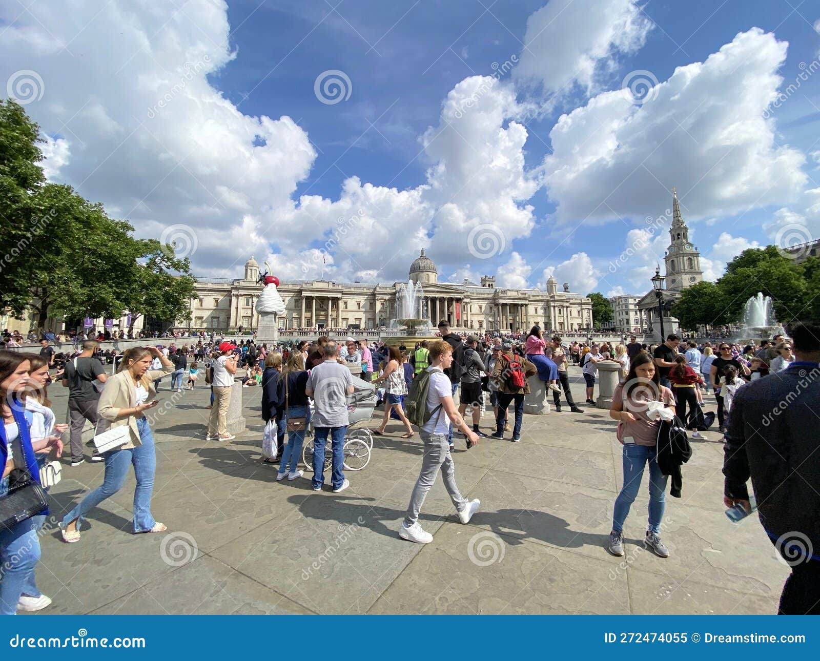 Crowds Gathering on Parliament Square in London Editorial Image - Image ...
