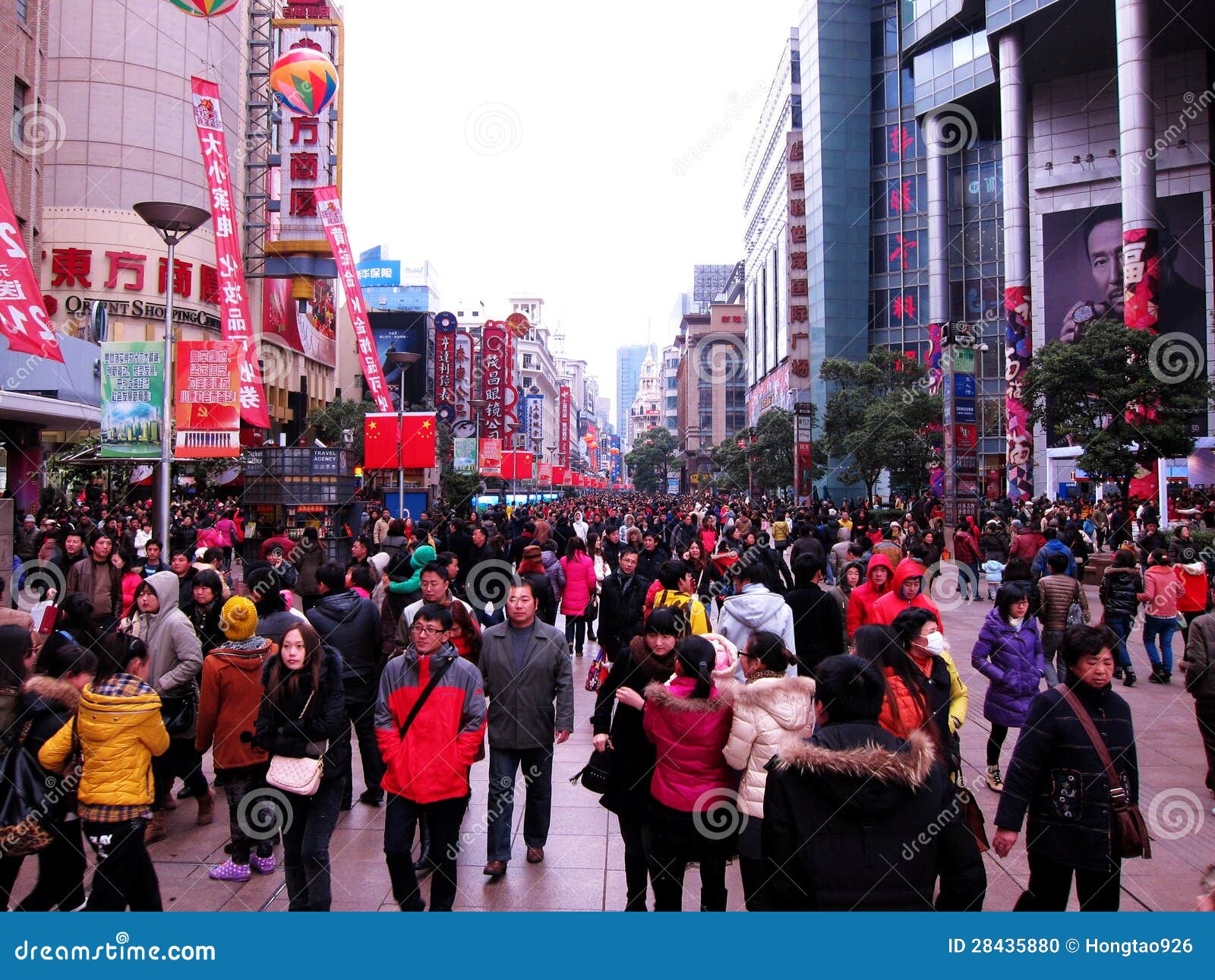 Crowds in a Pedestrian Street Editorial Image - Image of holiday ...