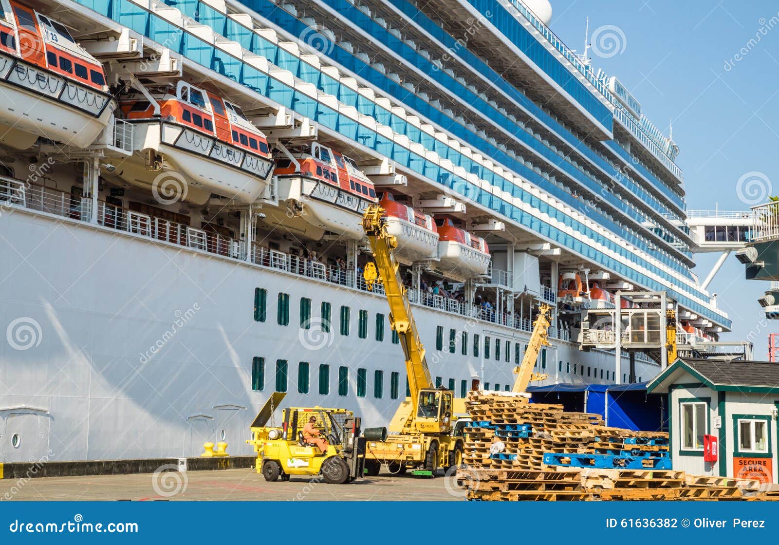 Crown Princess Cruise Ship Docked at the Seattle Waterfront Editorial ...