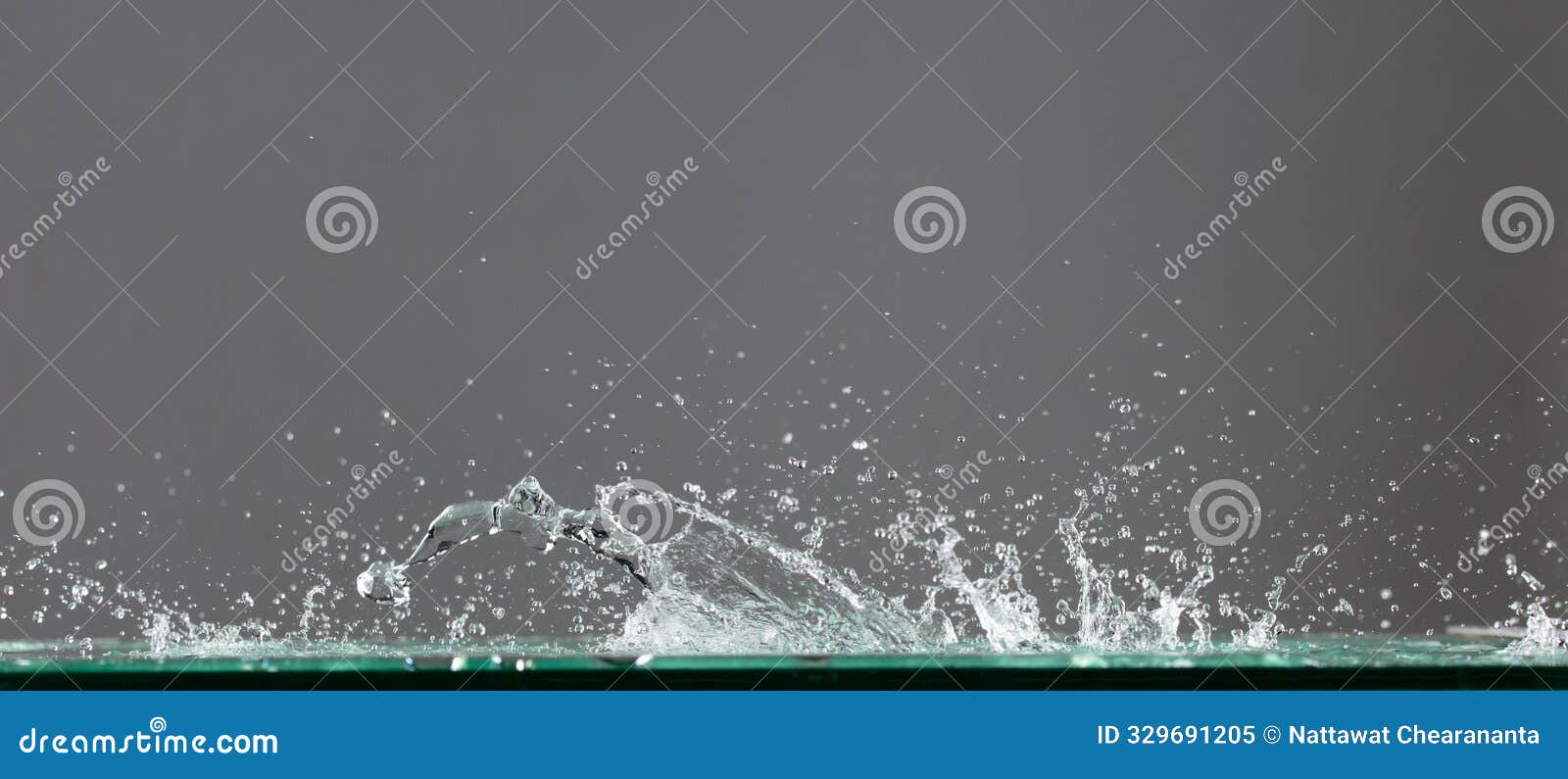 Crown Water Splash on Object To Create Shape Form Fluttering in Droplet ...