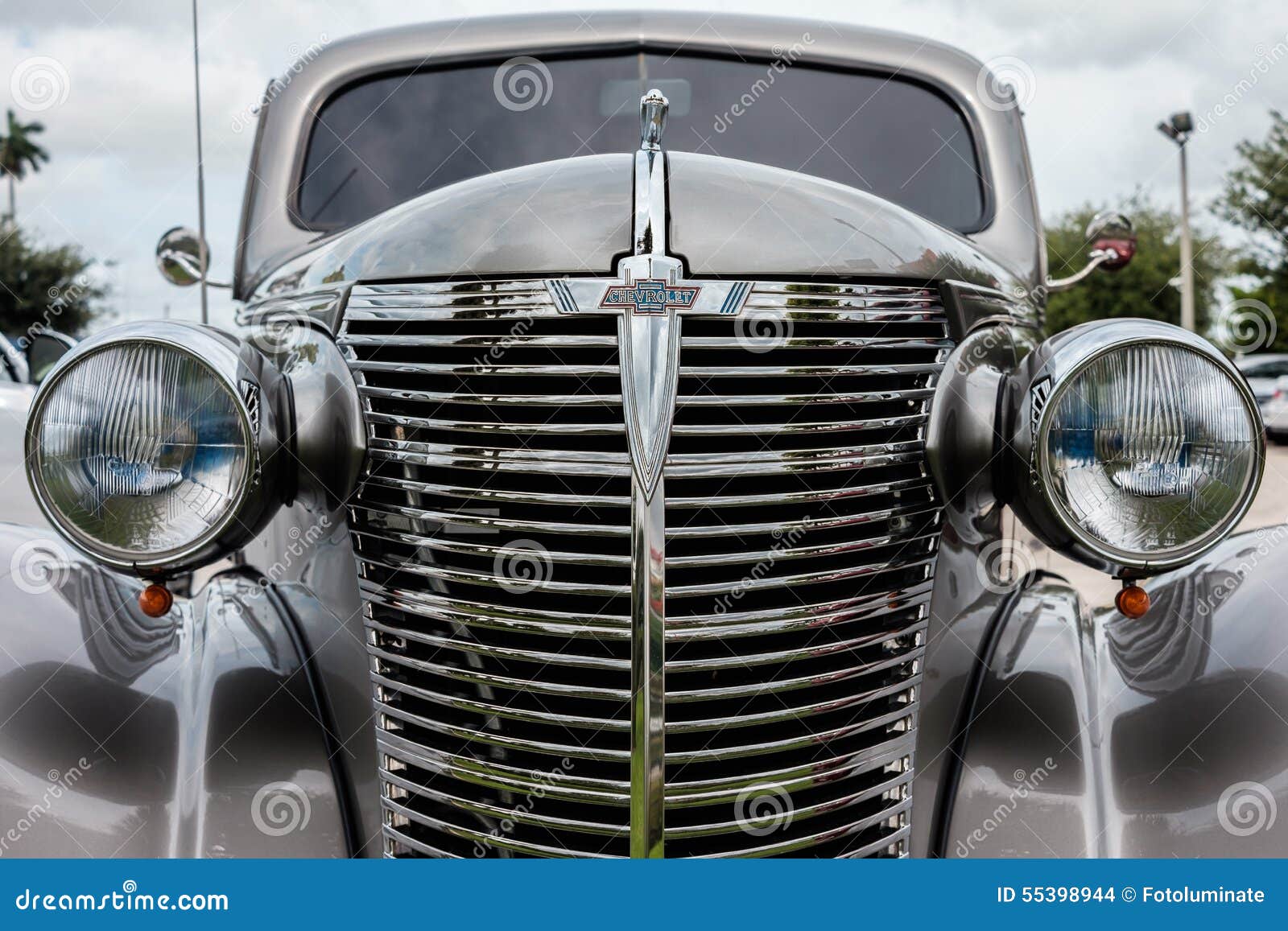 Cru Chevy image stock éditorial. Image du chevrolet, métallique - 55398944