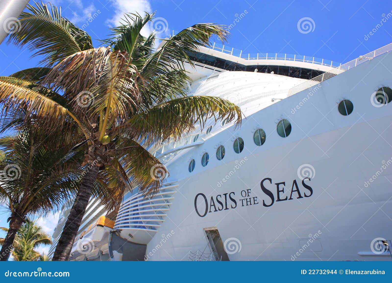 Cruise Liner Oasis of the Seas Editorial Stock Image - Image of ship ...