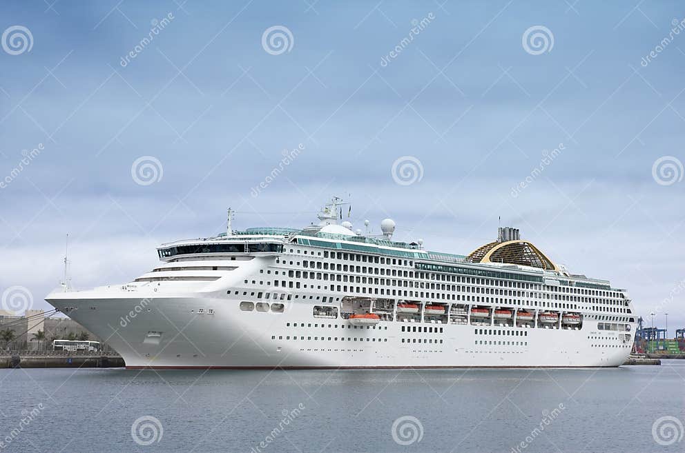 Cruise ship stock image. Image of luxury, harbor, luxe - 1110493