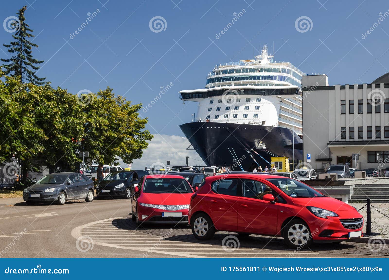 MARITIME PASSENGER TERMINAL Editorial Photo - Image of outdoor ...