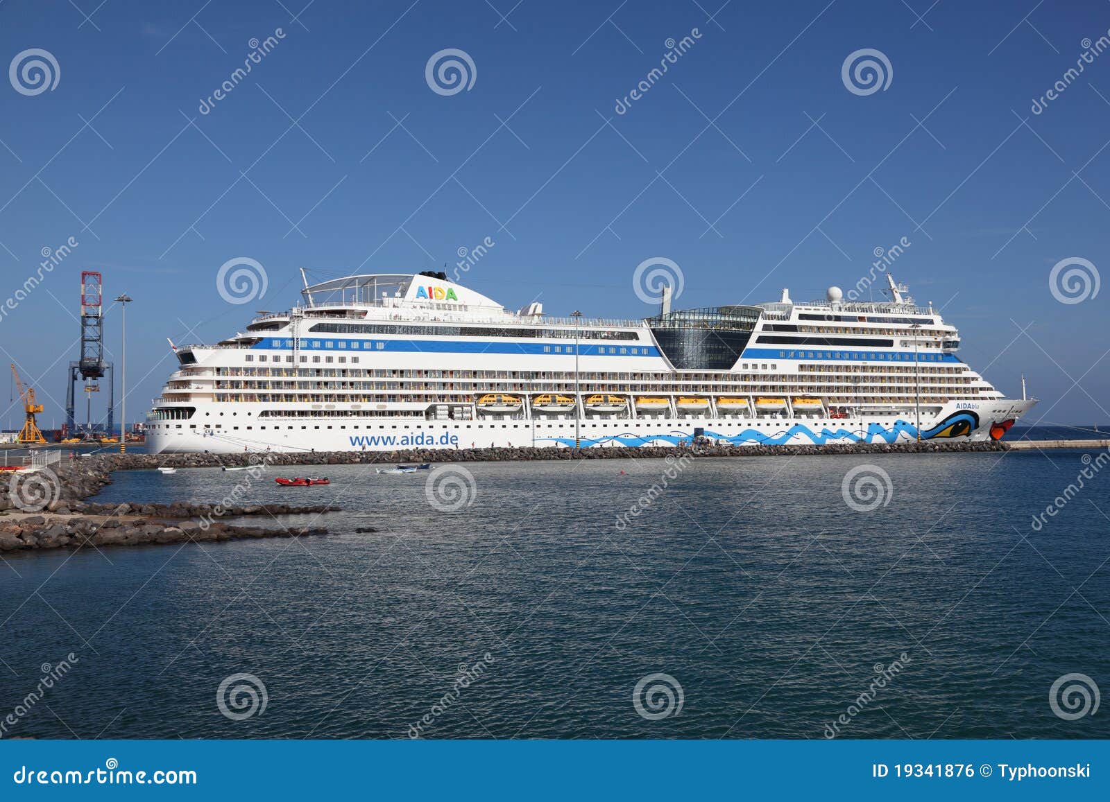 Cruise ship AIDAblu editorial photo. Image of cruiser - 19341876