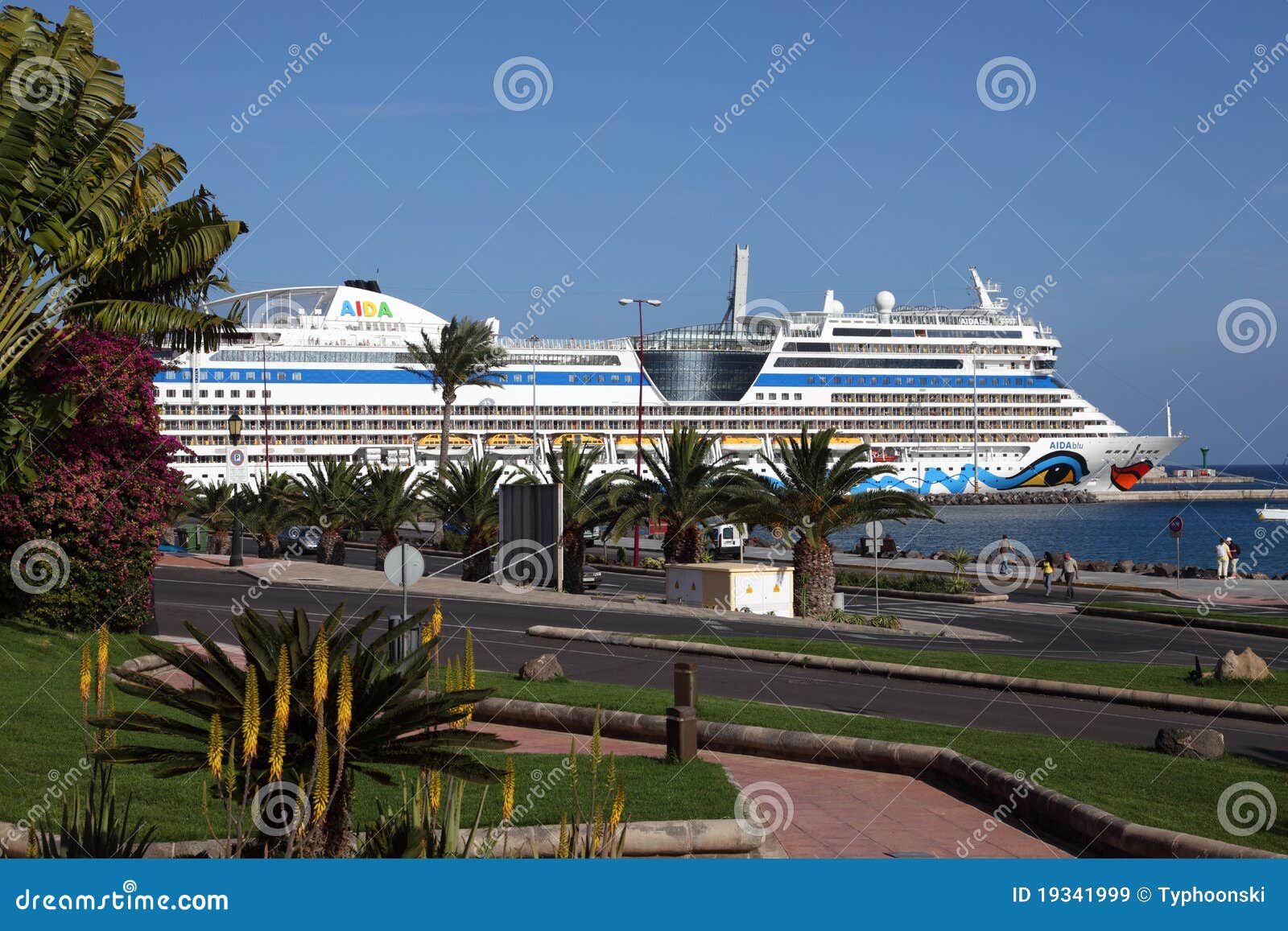 Cruise ship AIDAblu editorial stock image. Image of aidablue - 19341999